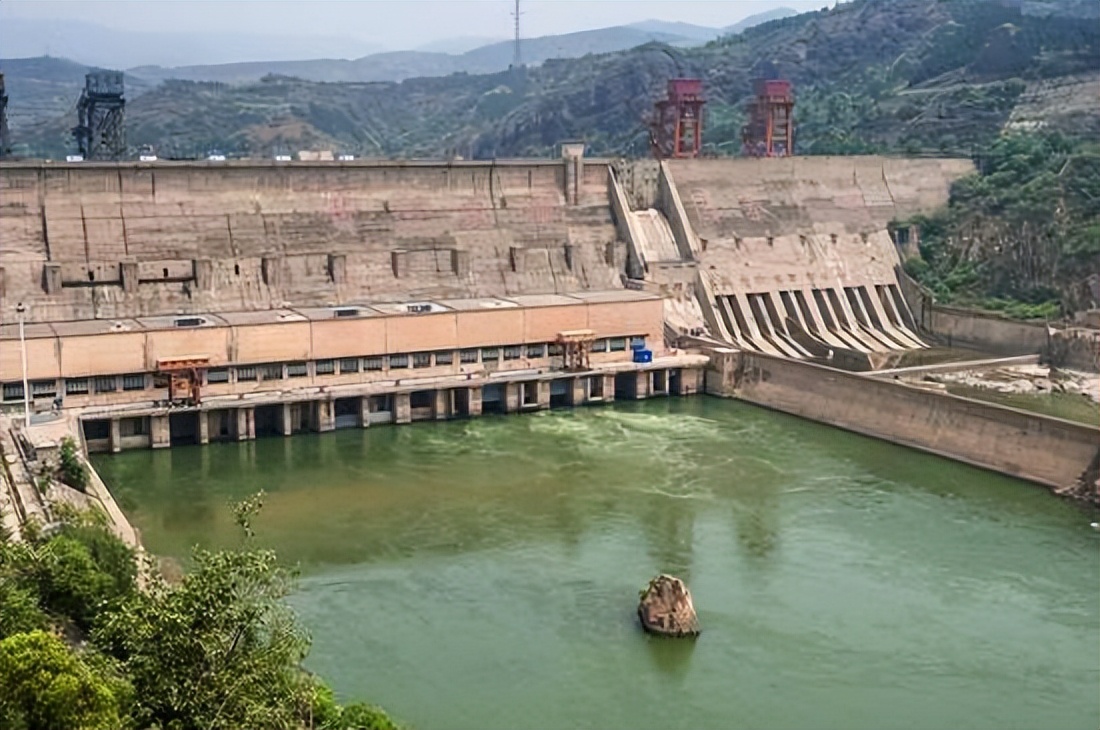 Construction of Sanmenxia Reservoir - iNEWS