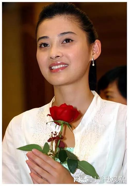 Is Mei Ting the most beautiful school belle in Chinese opera? Look at ...