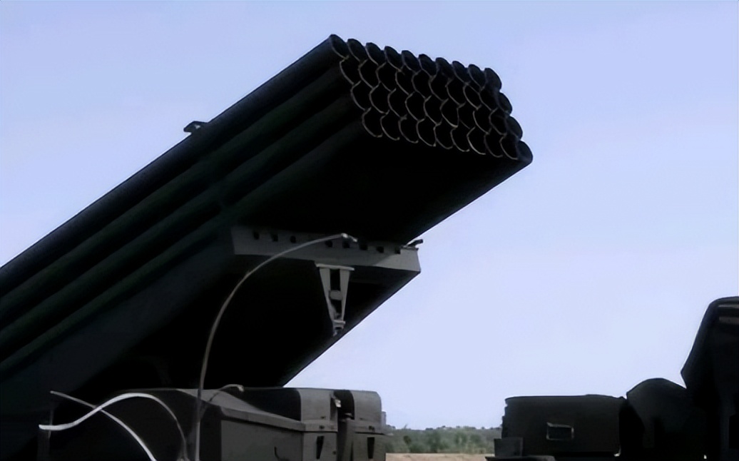 Death Firework Thermite 9M22S fired by the BM-21 Hail Rocket Launcher ...