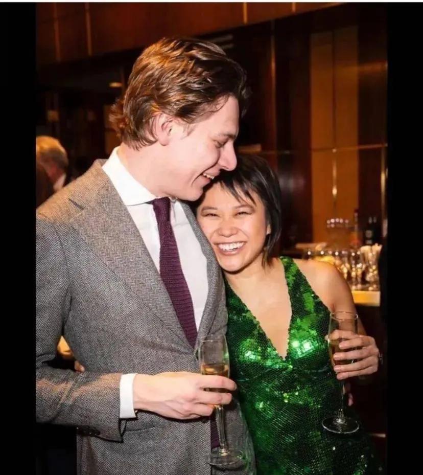 Yuja Wang's jersey and her conductor boyfriend! - iNEWS
