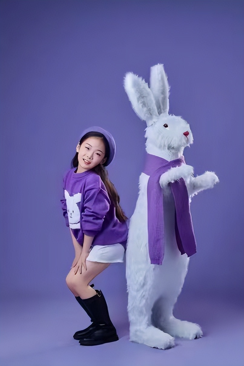 Treasure Girl Ji Zihan's Star Dream Road - iMedia