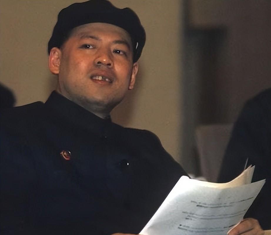 Who promoted Yao Wenyuan vigorously back then? What happened to her later? - iNEWS