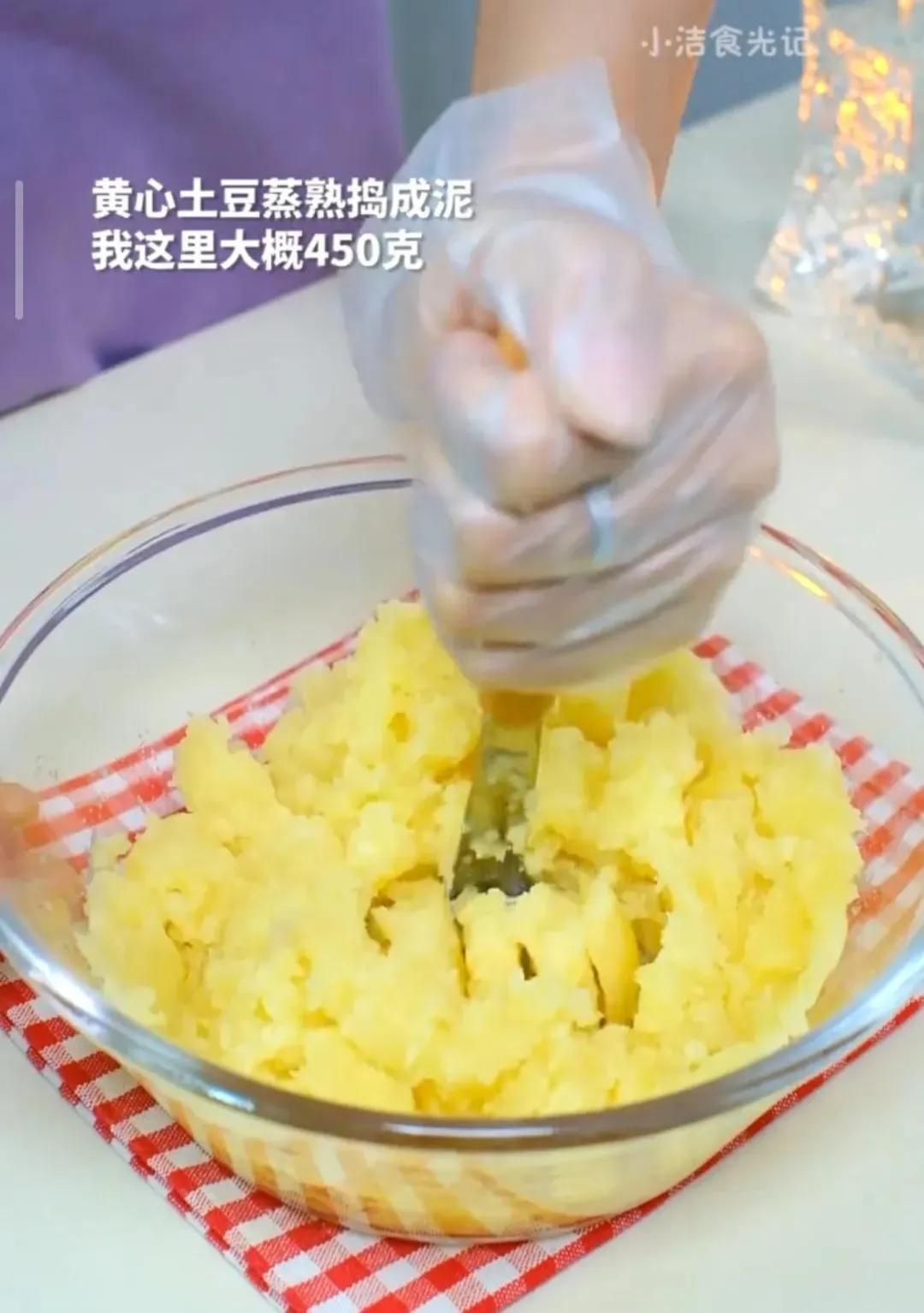 Finally know how such long big fries are made?Crispy and delicious, you ...