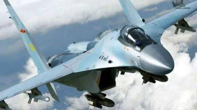 The most beautiful fighter jet: Su-27 fighter jet - iNEWS