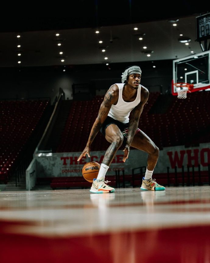 [NBA] Fan Debiao: Sweat like rain - iNEWS