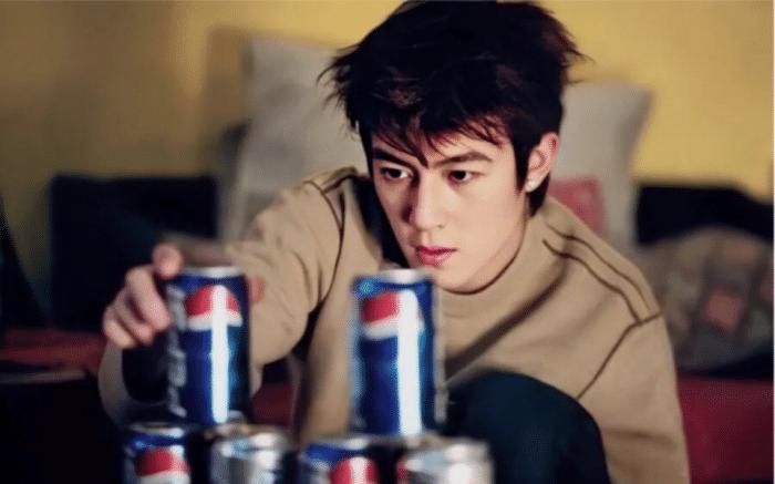 The older you get, the more you look like Zhao Benshan. Edison Chen's ...