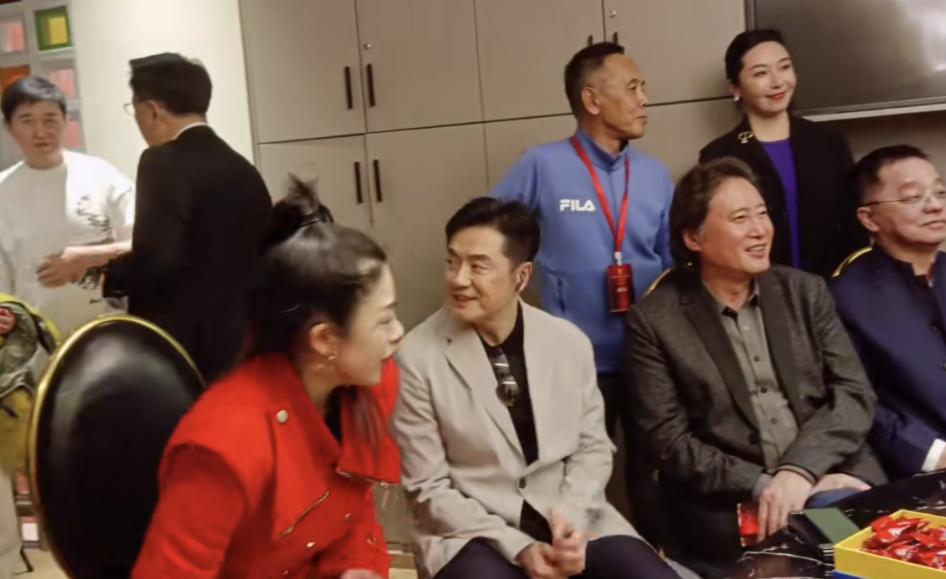 Music celebrities gathered: Li Shuangjiang became the focus of chatting ...