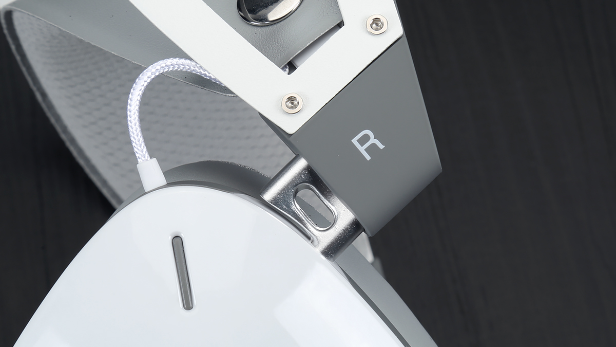 Daryu A730 Ark gaming headset review: large unit, good sound quality ...