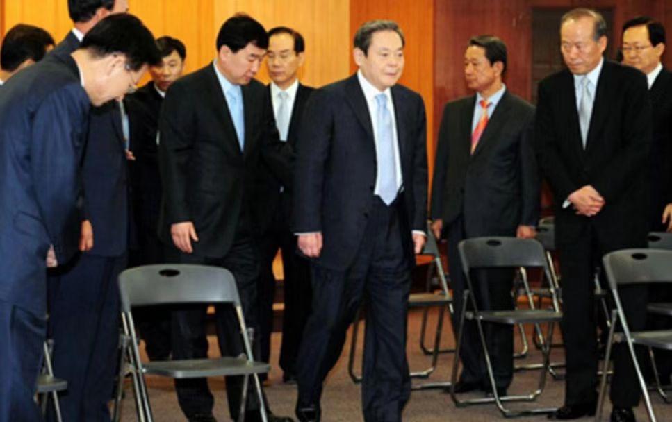 The "Samsung Princess" Li Fuzhen threatened his parents with a hunger ...