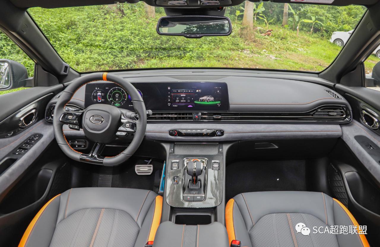 Another domestic performance car, with a length of 4753mm, 265 horsepower, 5.7s breaks a hundred ...