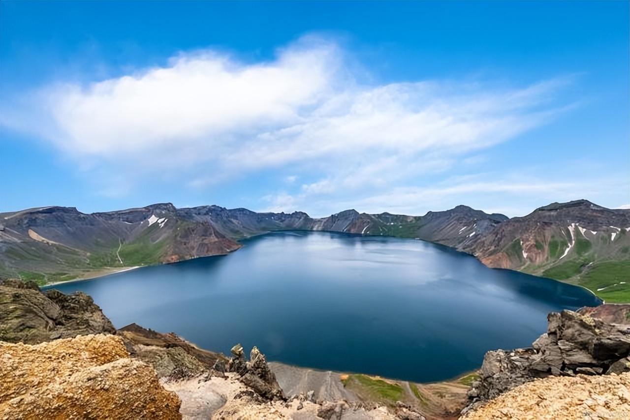 Is the Changbai Mountain Tianchi Water Monster 60 years ago real? - iNEWS