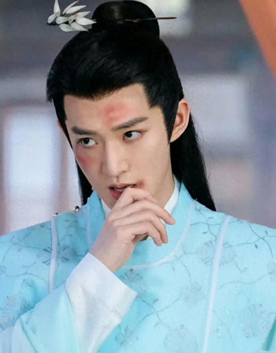 Deng Wei's first male-led drama is here. His gorgeous transformation ...