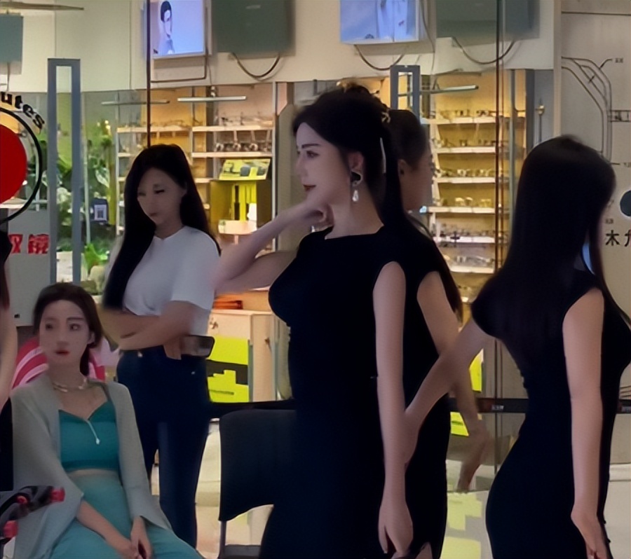 Wang Lin's outdoor debut with 7.03 million fans attracted netizens to ...