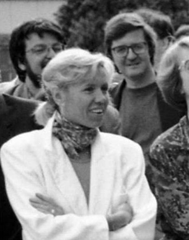 Good luck Brigitte!The 3 children are very filial, the ex-husband is ...