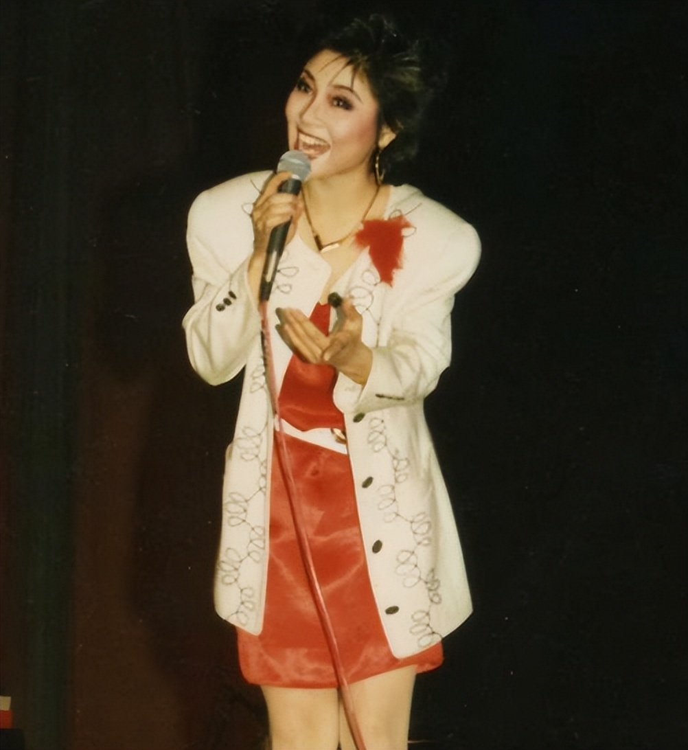 Famous singer Su Hong: Losing her father, mother and husband, now her ...