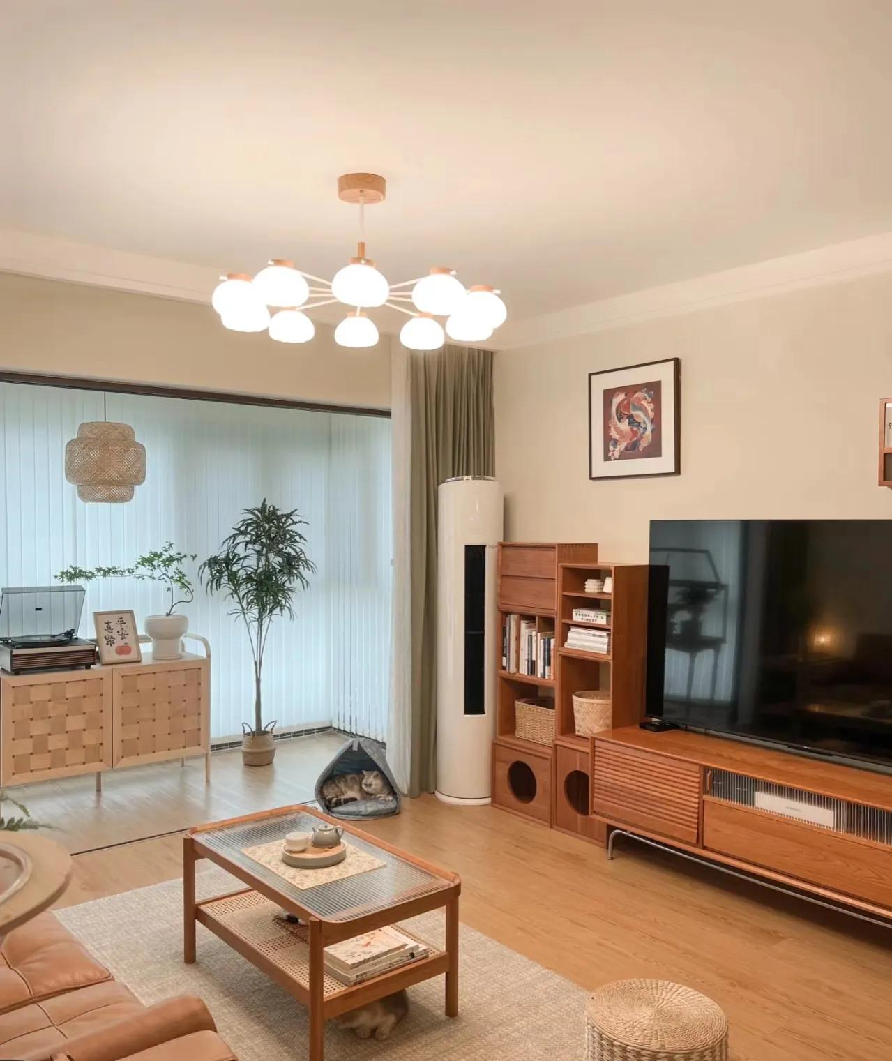 Rejecting "over-decoration" and simply decorating "atmospheric" homes ...