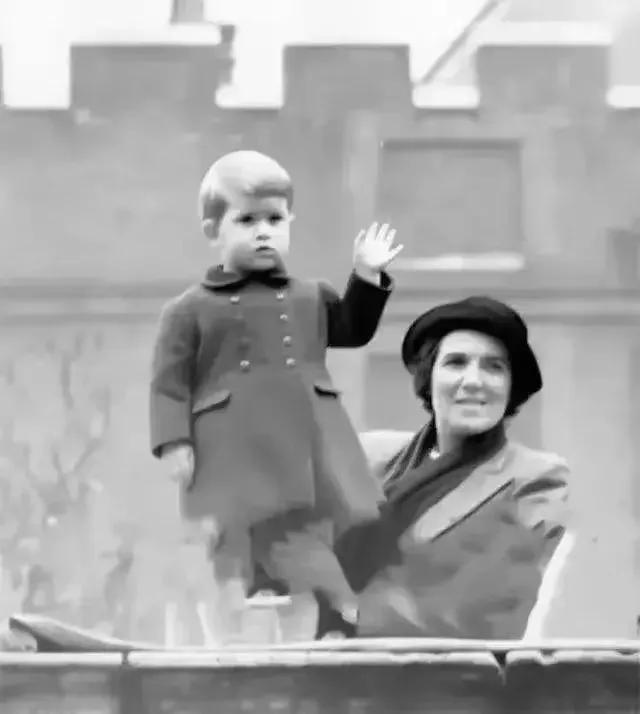 Rare photo of Prince Charles as a child with two nannies - iNEWS