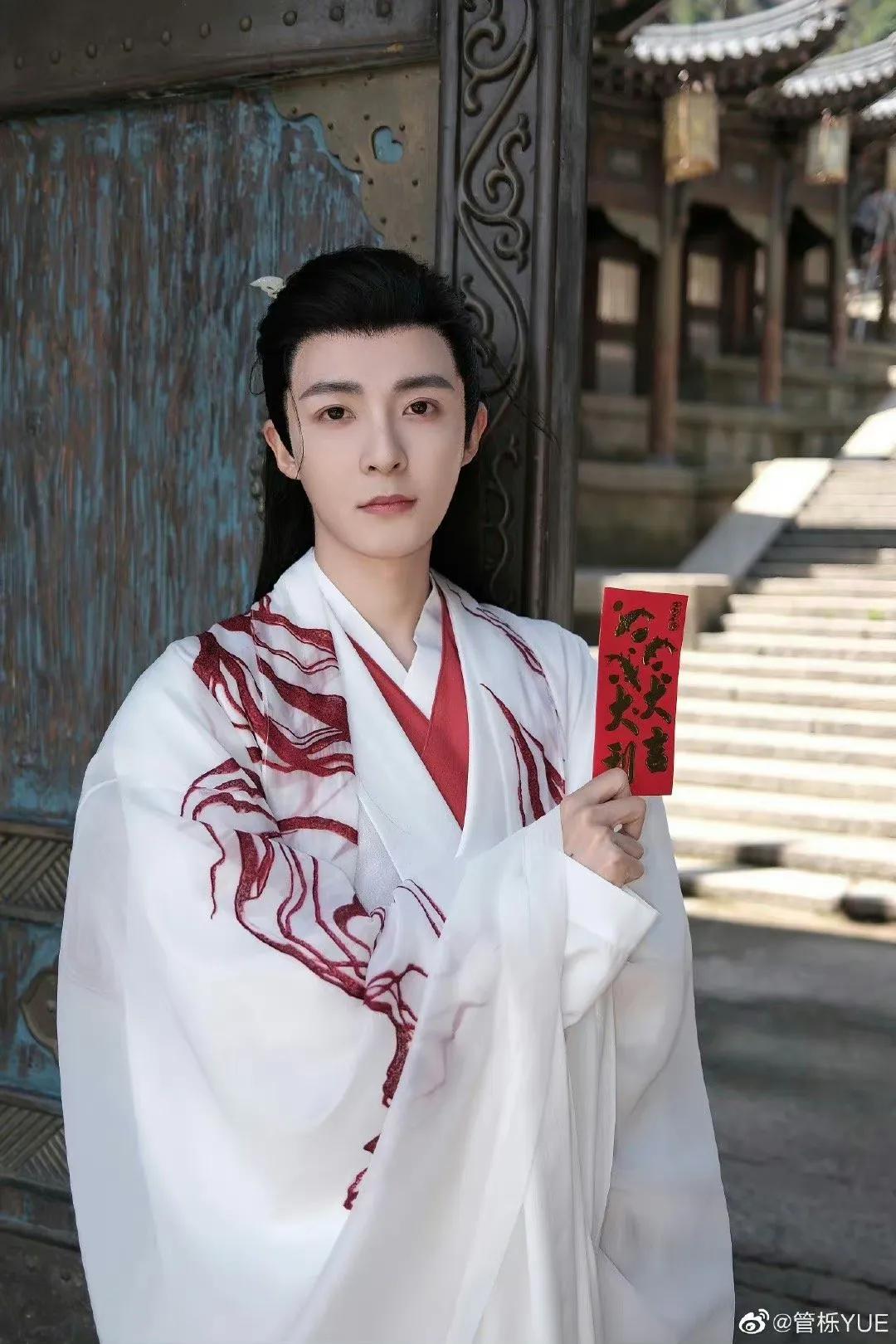 Guan Li's new drama was launched, and the handsome guy also went to act ...