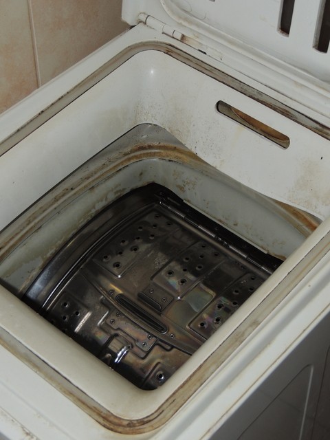 What's wrong with the water in the washing machine? - iMedia