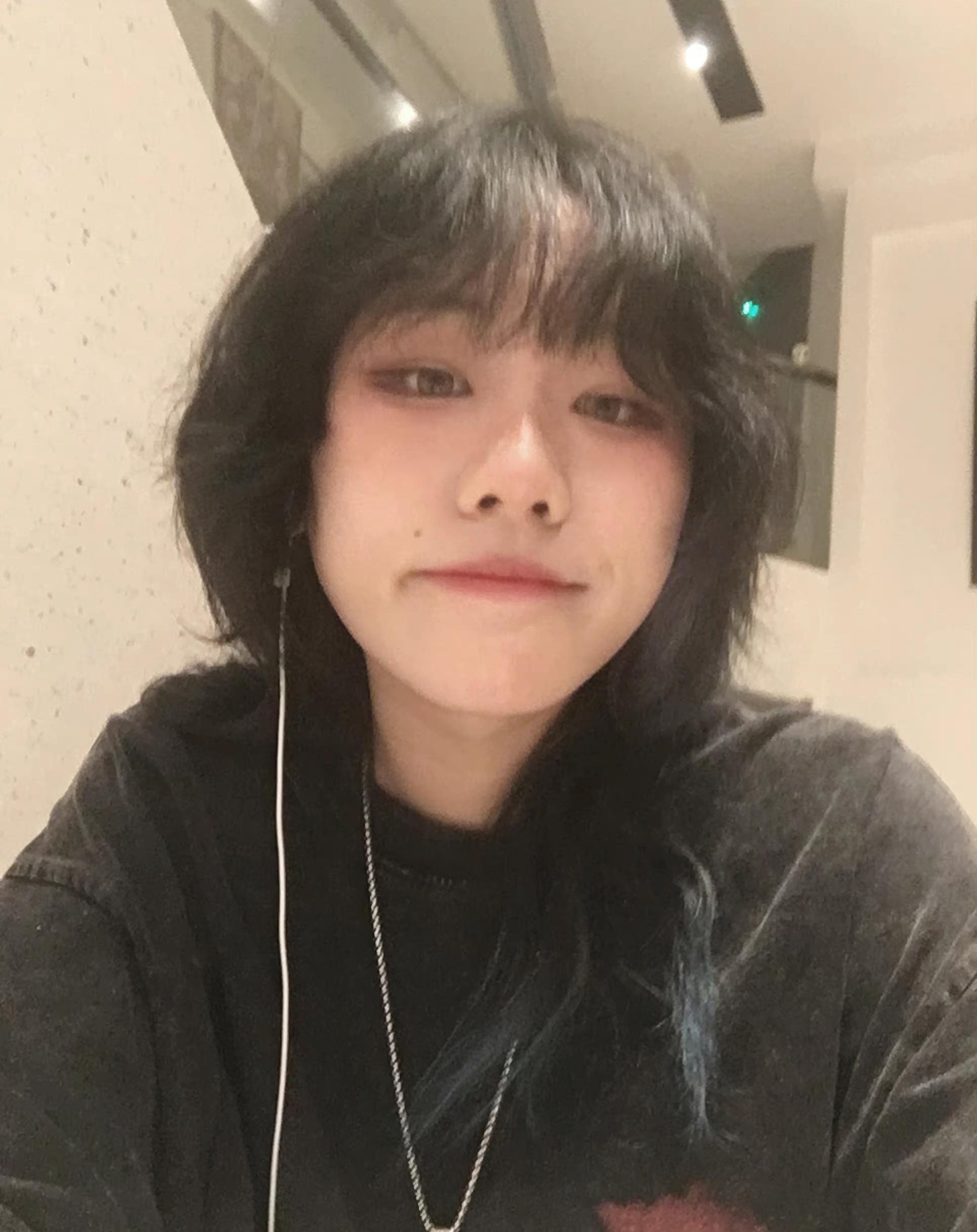 Dou Wei's 20-year-old daughter rarely shows up, she dresses up unruly ...