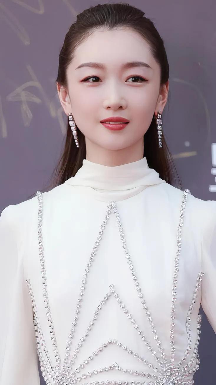 Zhou Dongyu - iNEWS