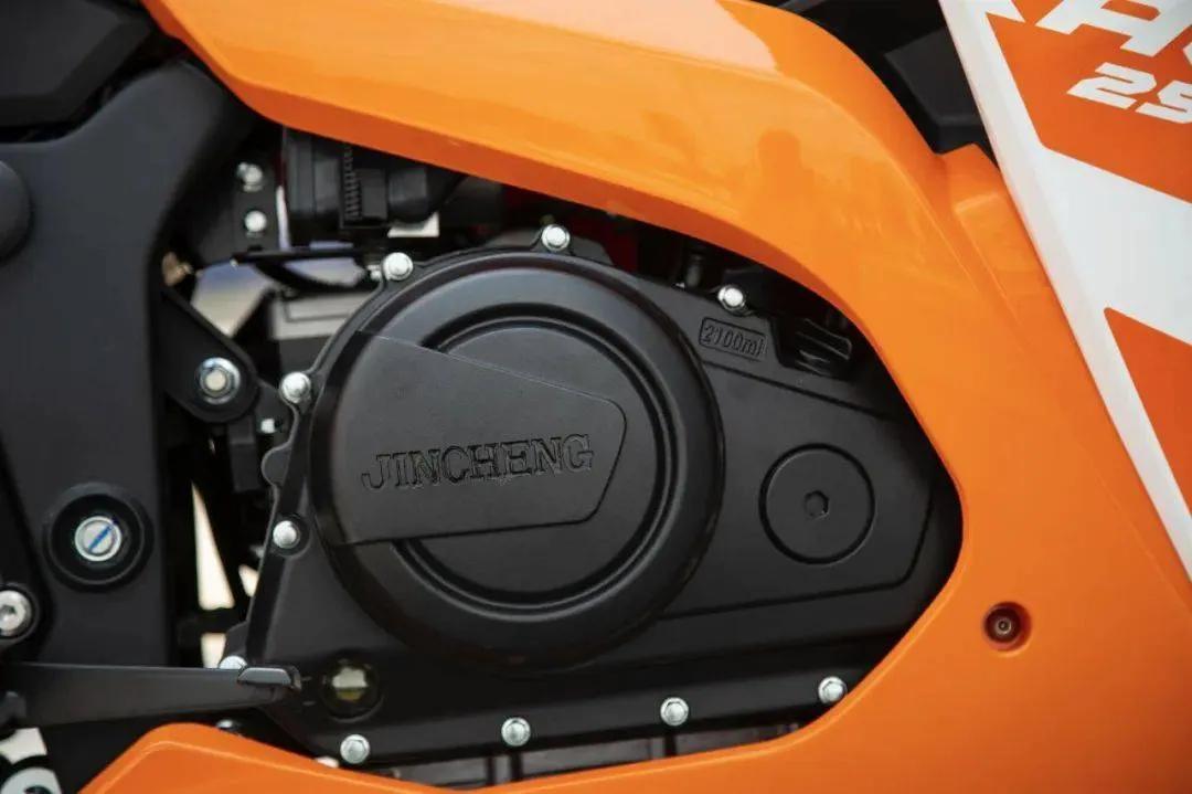 Jincheng also came to play sports cars, 250cc twin-cylinder engine ...