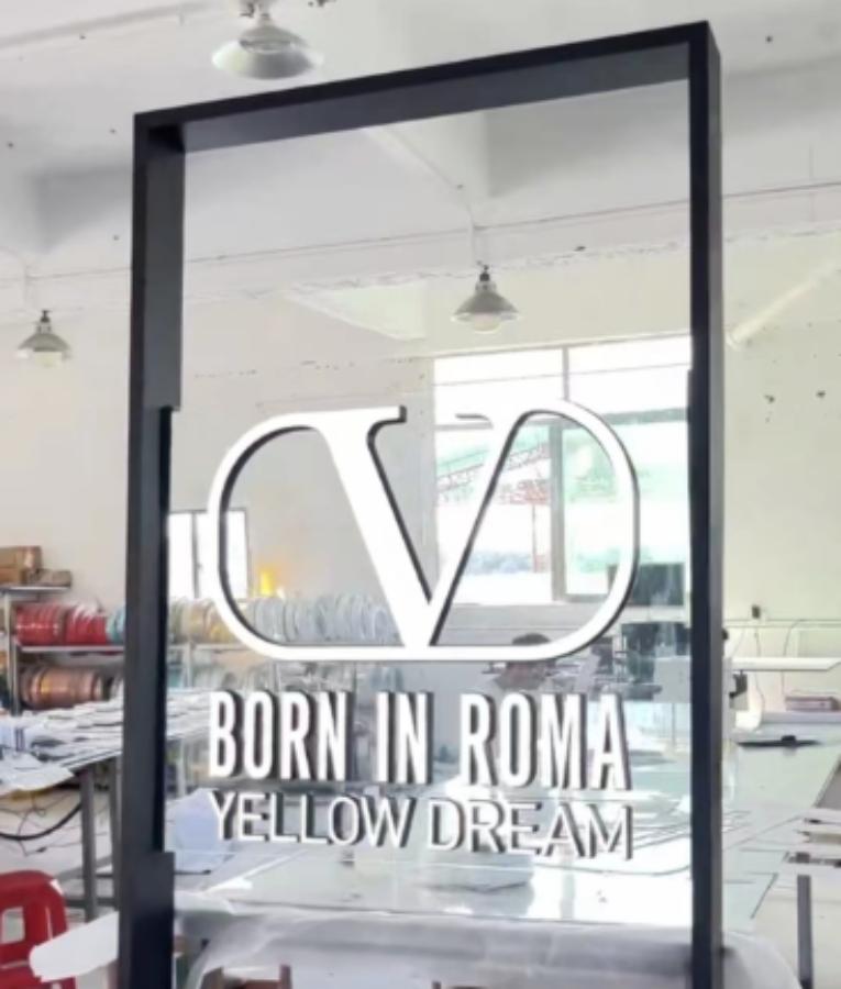 The difference between conductive glass and traditional luminous ...