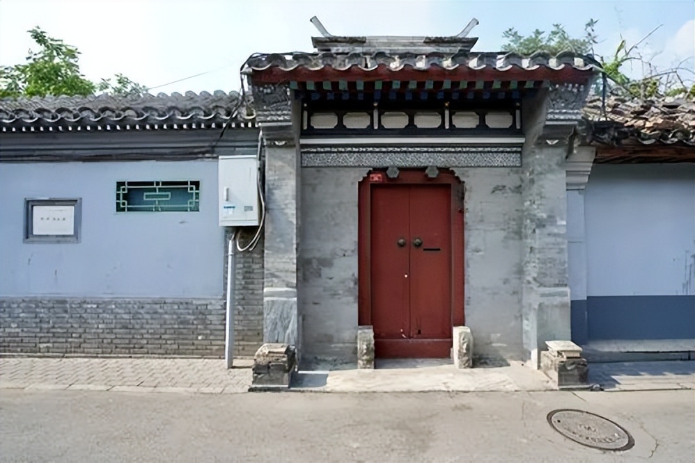 Cheng Yanqiu: Two eyebrows are deeply locked and the temple is worried ...
