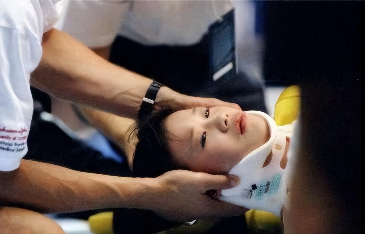 The legend has fallen! The 17-year-old gymnastics genius girl ...