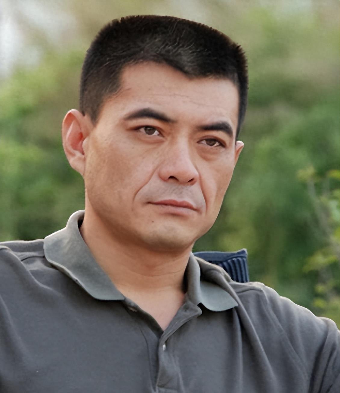 Wang Xinjun is also the same flesh and blood. When you compare the son of his ex-wife and the ...