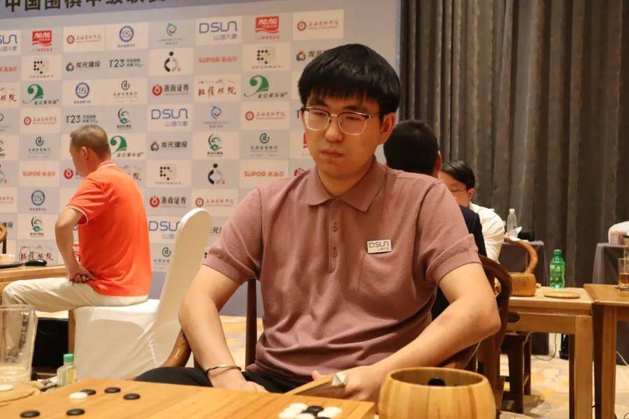 The two teams from Lu and Shanghai went to the Wenping feast together ...