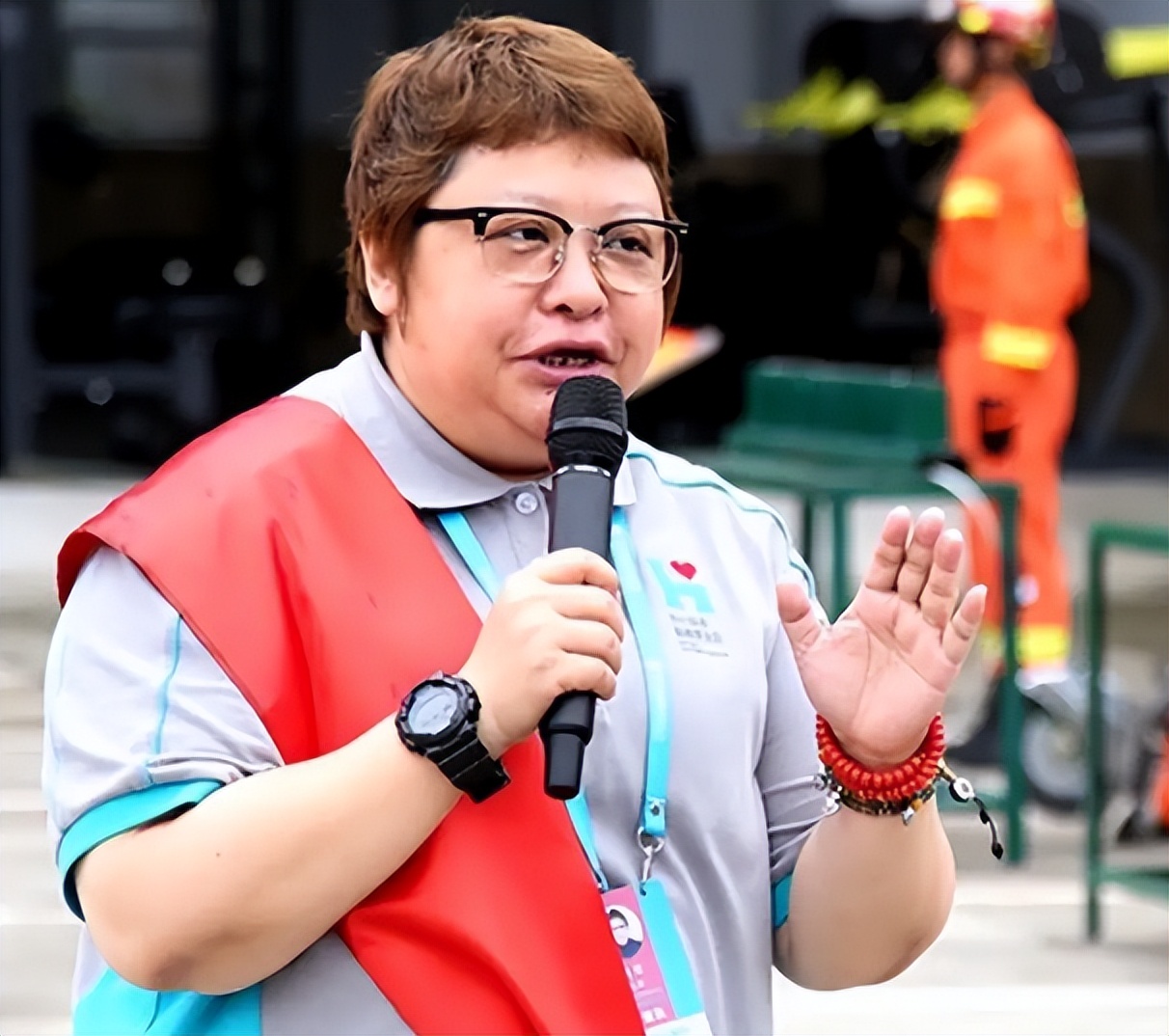 Han Hong lost weight and turned into a goddess. After losing 40 pounds ...