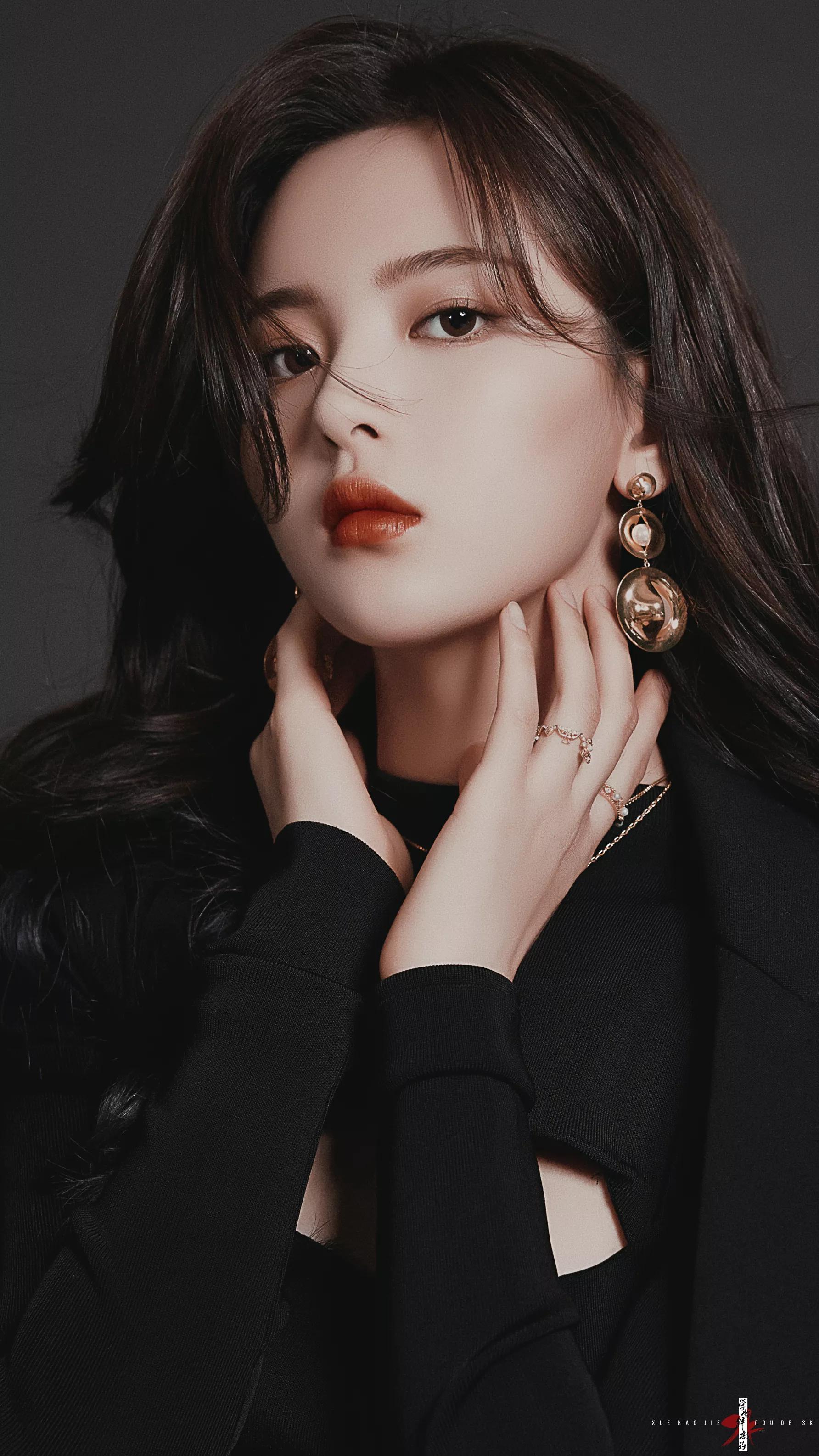 Star Wallpaper - Issue 120 - Yang Chaoyue - iNEWS