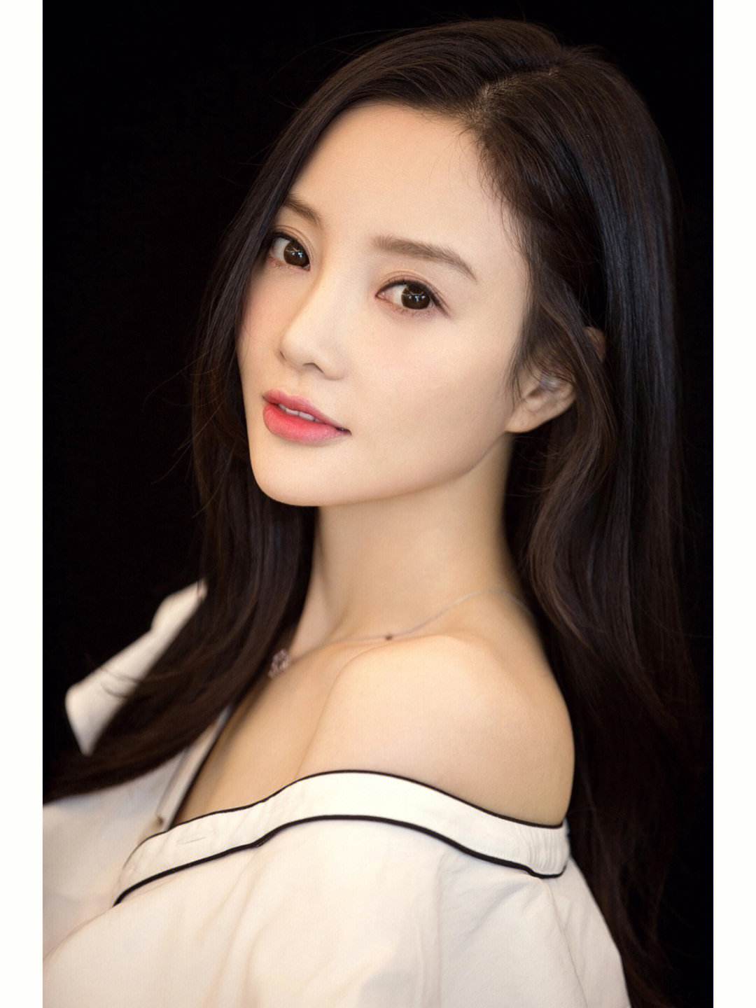 Let Li Chen act like a cow and a horse, kiss Han Geng on the street ...