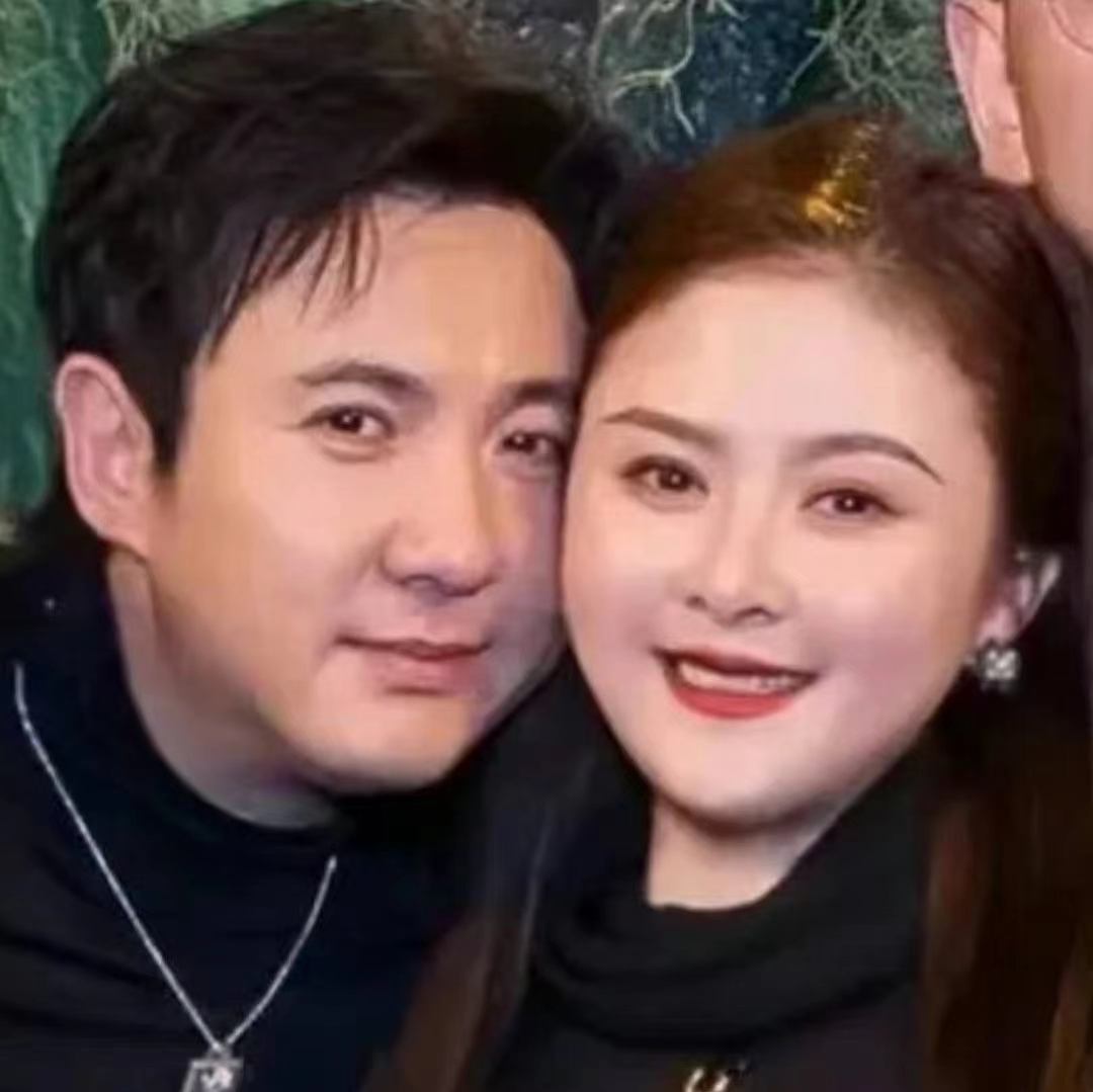 It was revealed that the actor Shen Teng divorced his original partner Wang Qi, and the man was ...