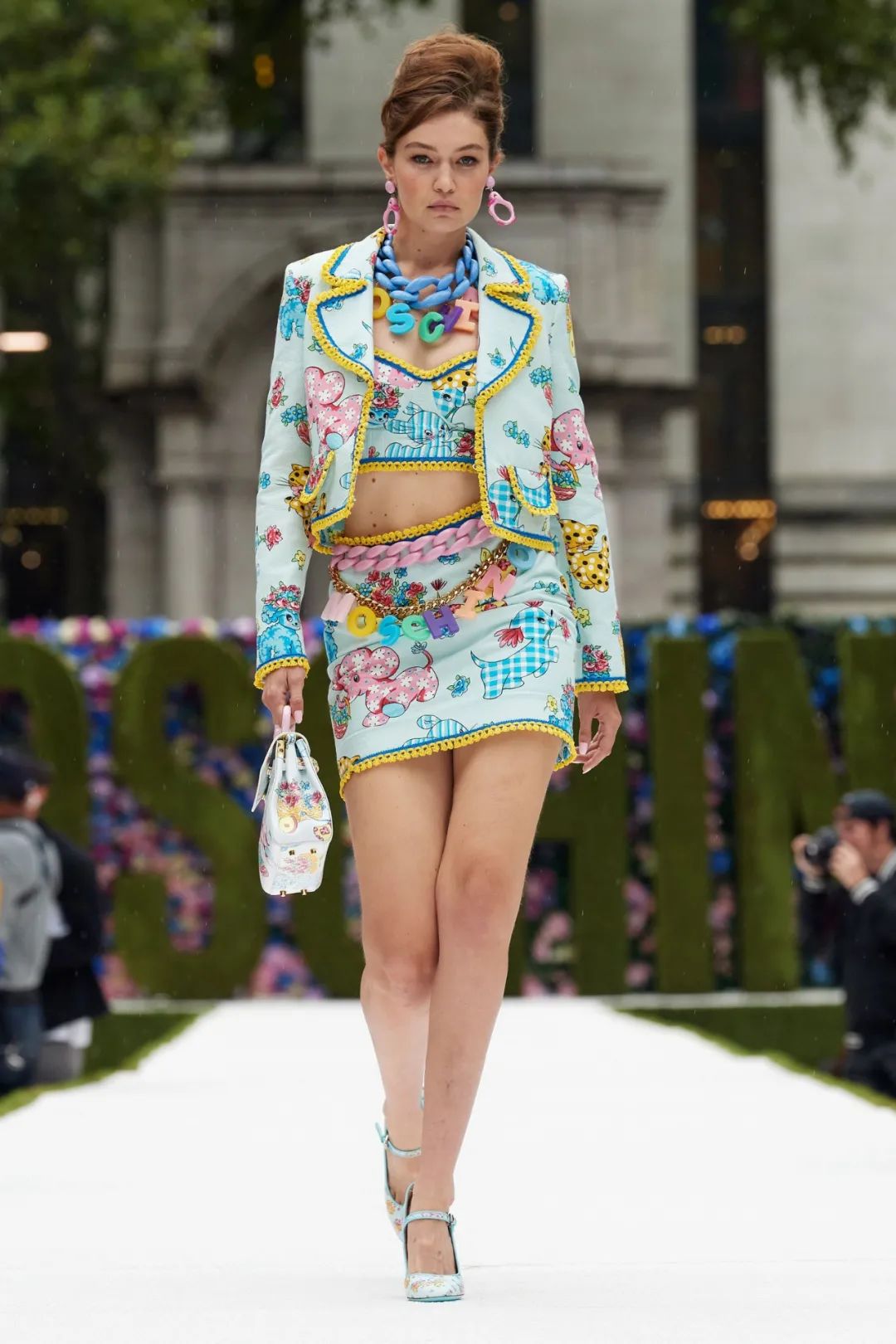Spring/Summer 2022 Fashion: Retro Trends from the 60s - iNEWS