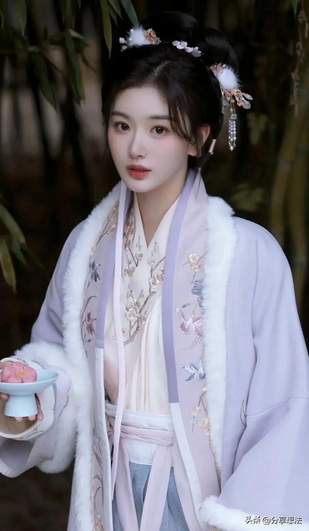 Beautiful picture of Kong Xueer in ancient costume! - iMedia