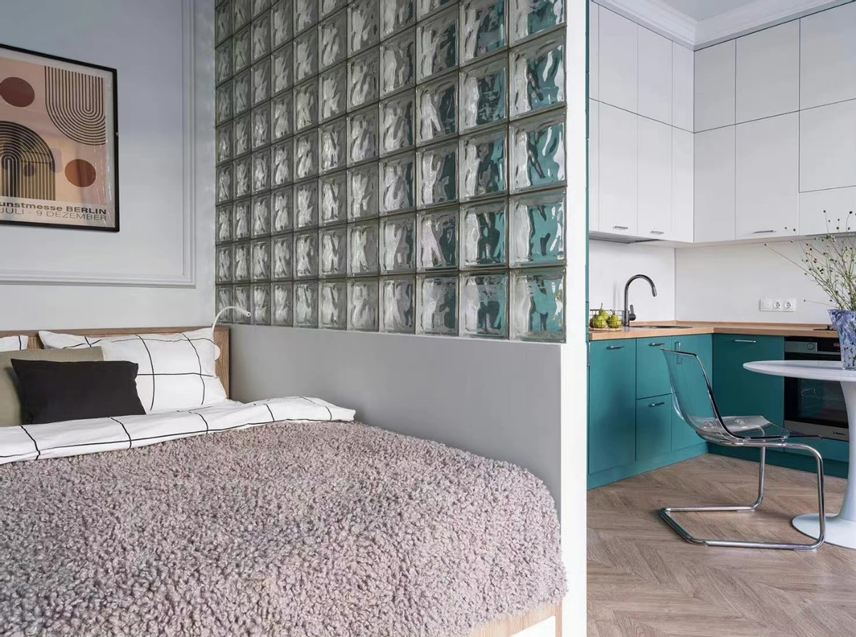 The decoration of the 31-square-meter small apartment is counterattack ...
