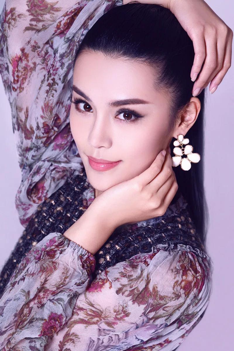 Han Dantong, Appreciation of Meitu Series - iNEWS