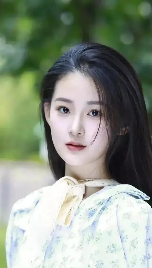 Amazing new star Shao Yuqi - iMedia
