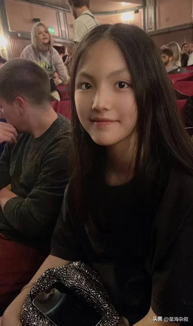 13-year-old Wang Shiling, returned to China on vacation to fly first ...