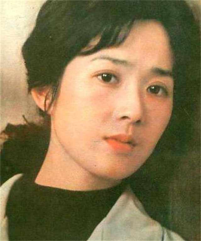 Gong Xue, the first beauty in the 1980s, ruined her career because of ...