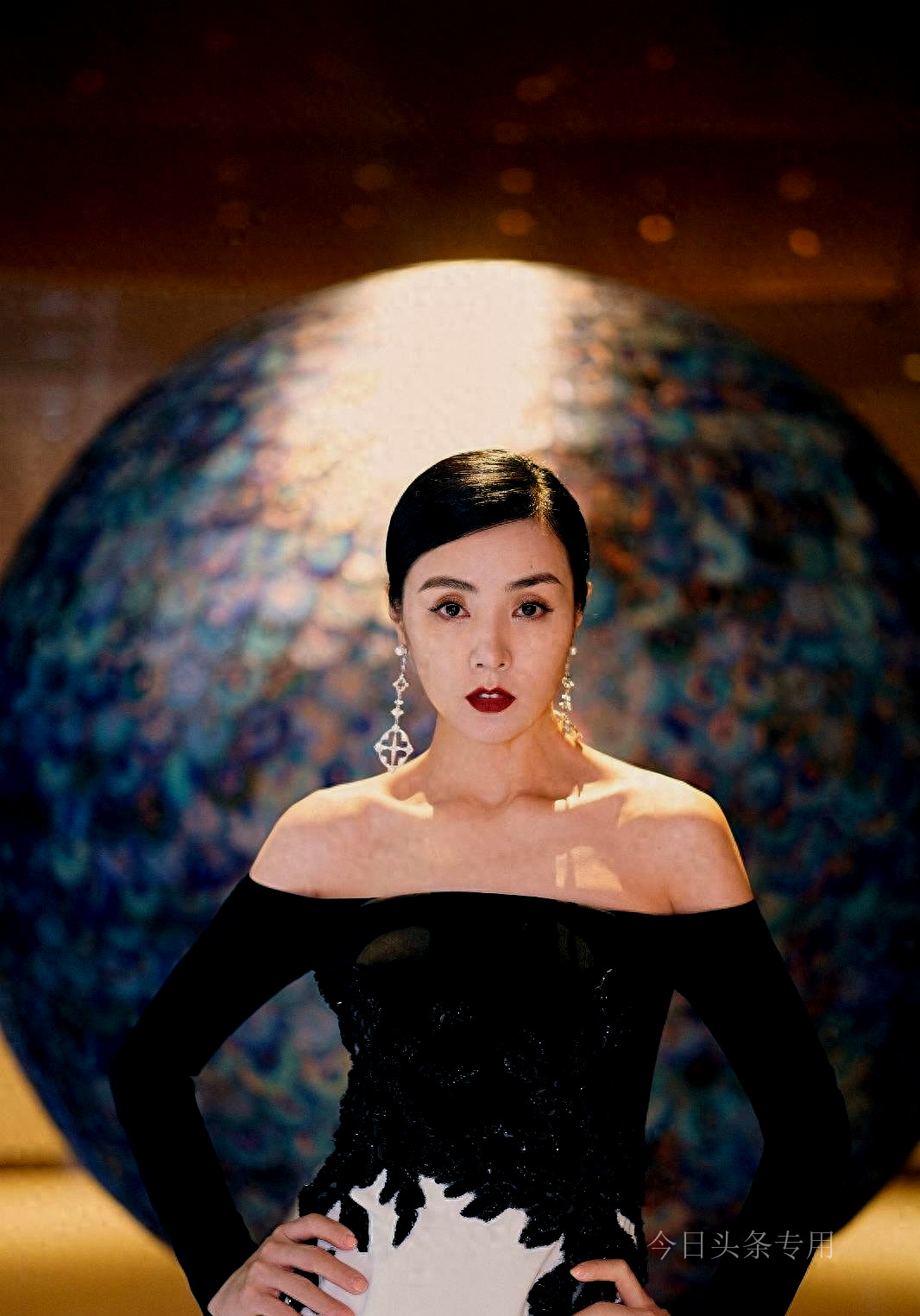 Jiang Hongbo, who became famous instantly, surpassed Zhang Ziyi in acting, and has had no ...