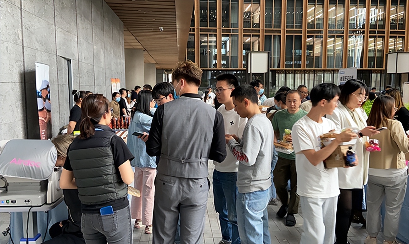 Jianguo Fast Food's diversified business strategy, "seasonal desserts ...