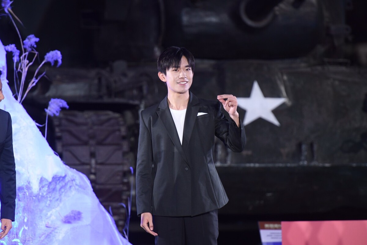 Entertainment gossip: Liu Shishi, Yi Yang Qianxi, Li Xiang, Wang ...