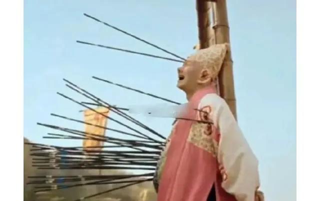 Ten Thousand Arrows Piercing the Heart and Borrowing Arrows from Straw ...