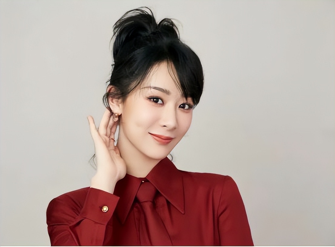 When she was popular, Zhao Liying and Yang Zi all assisted her, but now ...