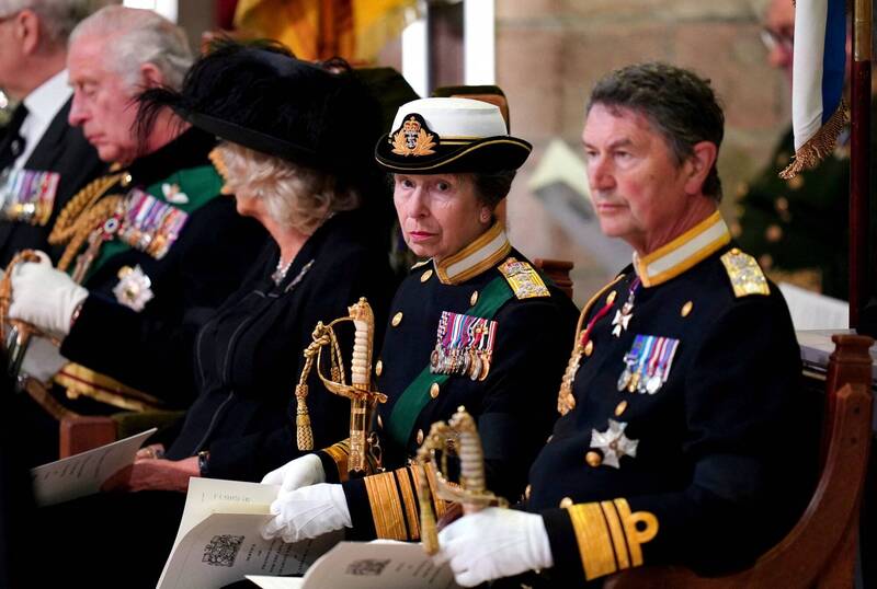 Write a new history for the mother's wake!Princess Anne becomes first ...