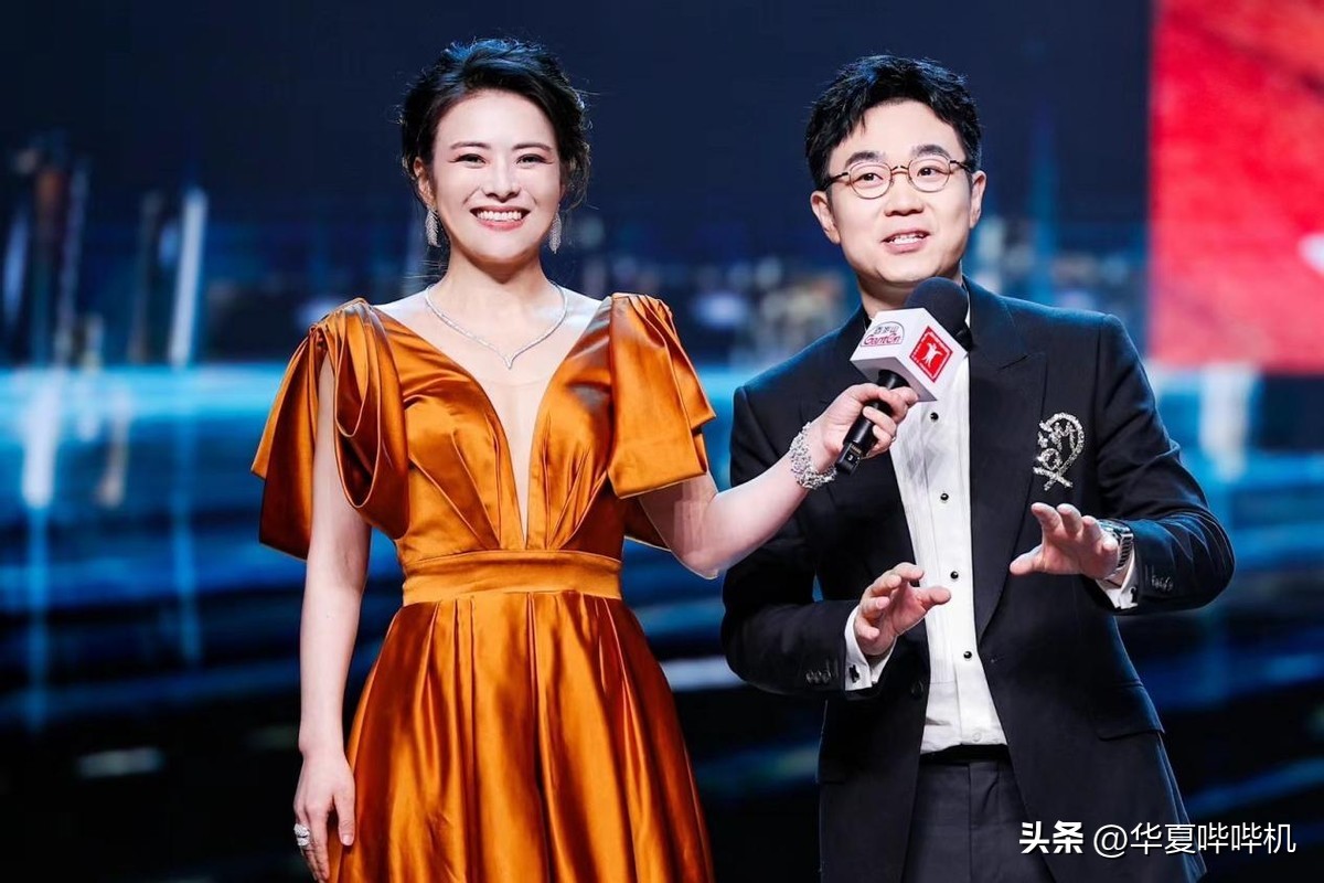 Mesozoic hosts are blooming! Chen Chen, Bai Yulan's host was praised ...