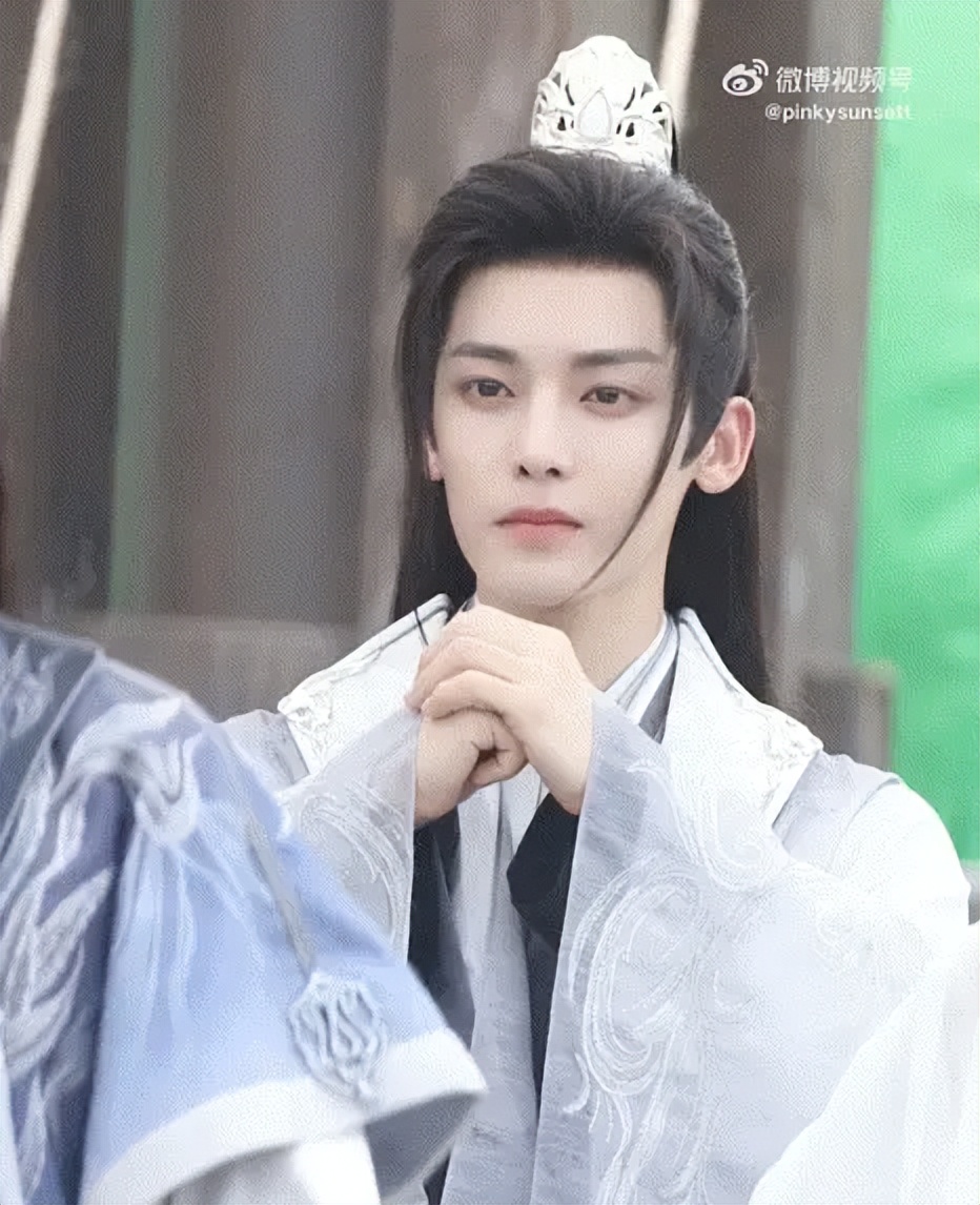 Hou Minghao s Young White Horse Drunk Spring Breeze Baili Dongjun s hou-minghao-s-young-white-horse-drunk-spring-breeze-baili-dongjun-s